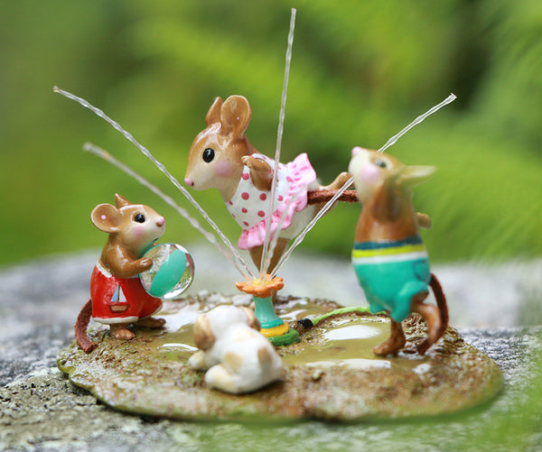 Sprinkler Sprinter! - Wee Forest Folk