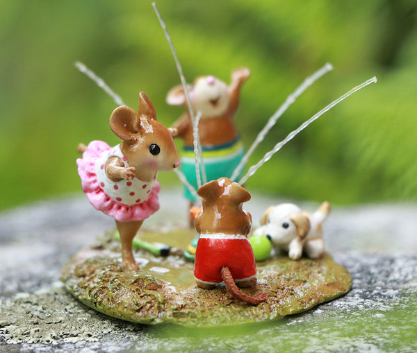 Sprinkler Sprinter! - Wee Forest Folk