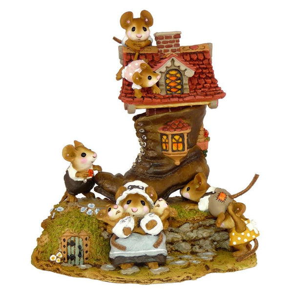 Little Mice Who Lived in a Shoe - Wee Forest Folk